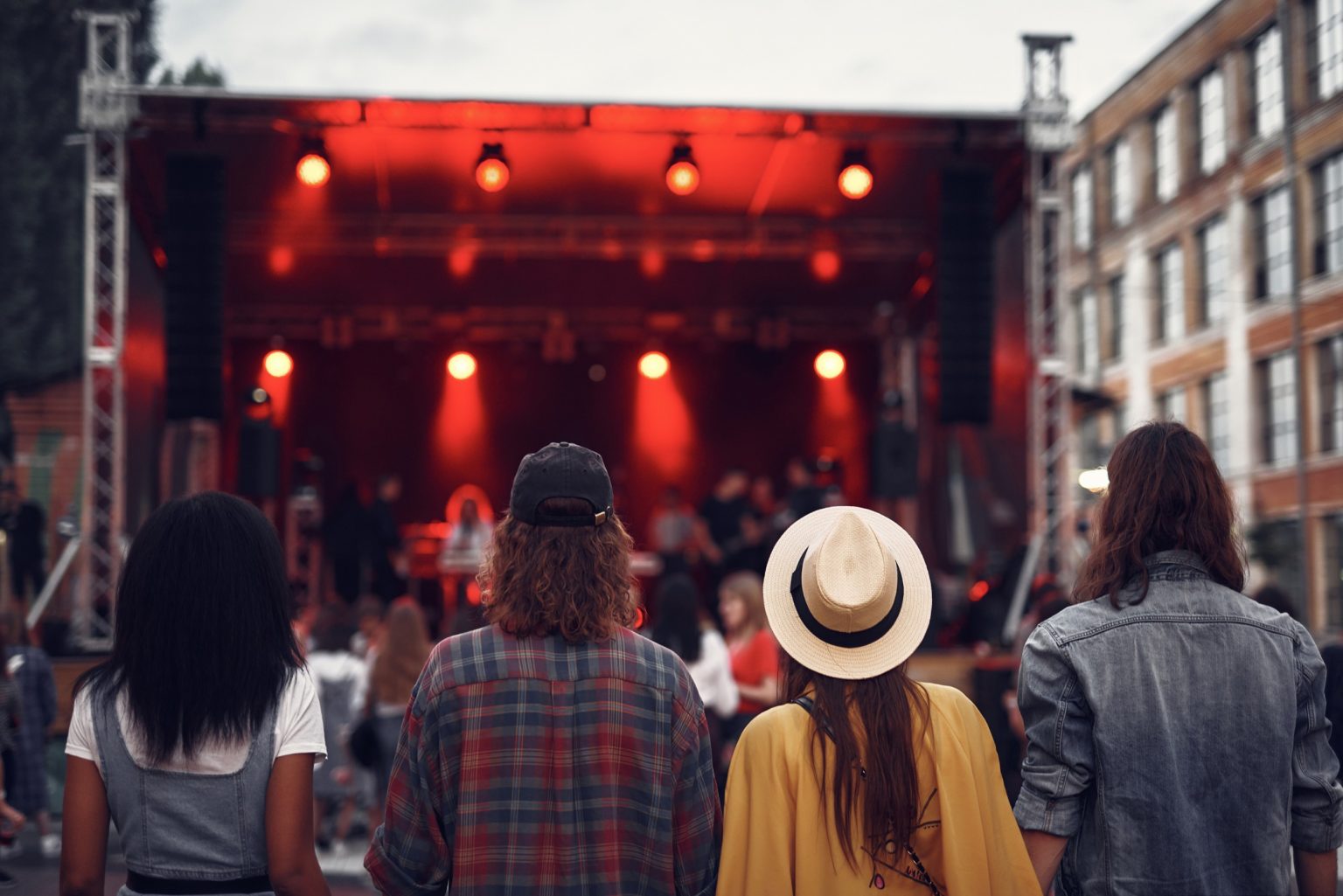 35 Creative Outdoor Event Ideas for Your Next Gathering | EB